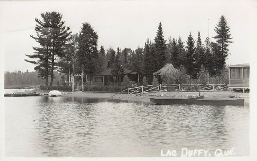 Chalets Lac Duffy Saint-Calixte Lanaudière Quebec Canada 1940s Real ...