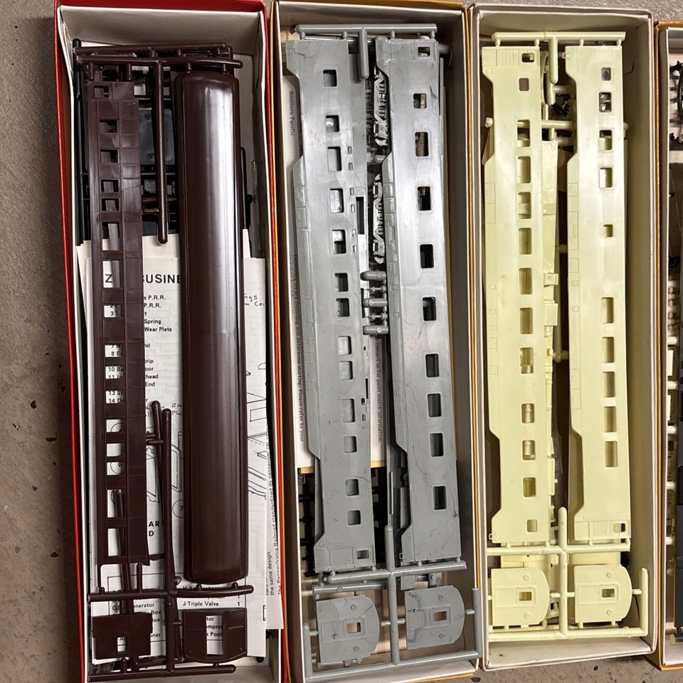 E&B VALLEY / Eastern Car Works- 4 Undecorated Passenger Car kits ...