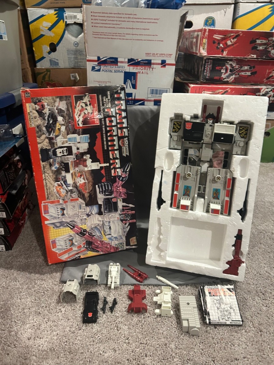 Transformers G1 Metroplex City TIL That The Combiner Teams From 85 On