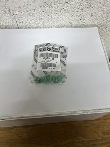 Chrysler Fiat Alfa Romeo x5 GREEN Door TRIM PANEL RETAINER Clips ...