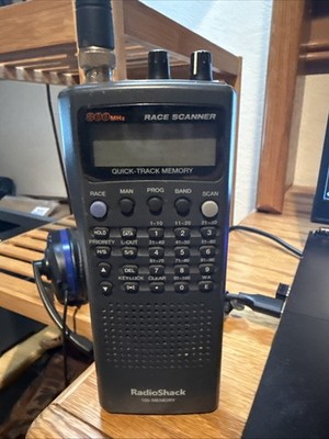 Radio Shack Pro 74 VHF/UHF/ Air / 800 MHz 100 Channel Race Scanner With Headset | eBay