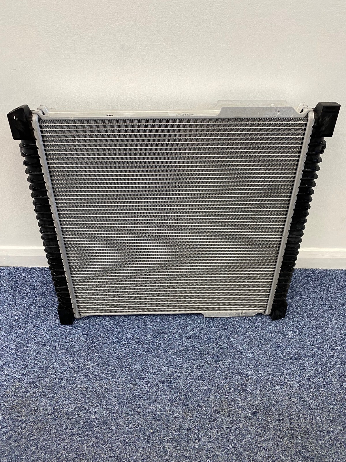 IVECO EUROCARGO WATER RADIATOR - 5801569794 | eBay UK