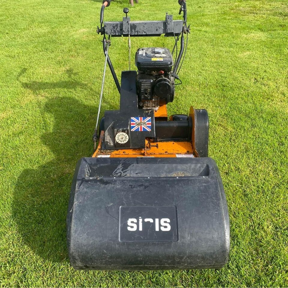 SISIS Auto Rotorake Mk5 Scarifier for Cricket, Golf, Tennis, Bowls, etc ...