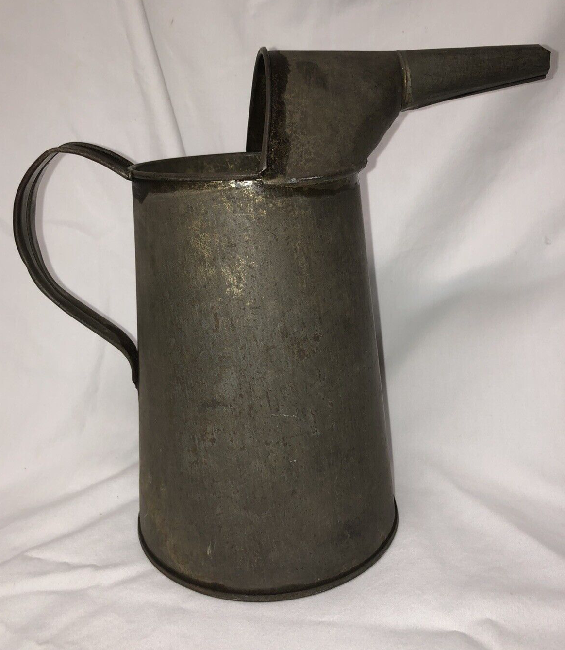 Vintage Oil Measuring Can w/ Pour Spout -1/2 gallon U. S. Standard NYC ...