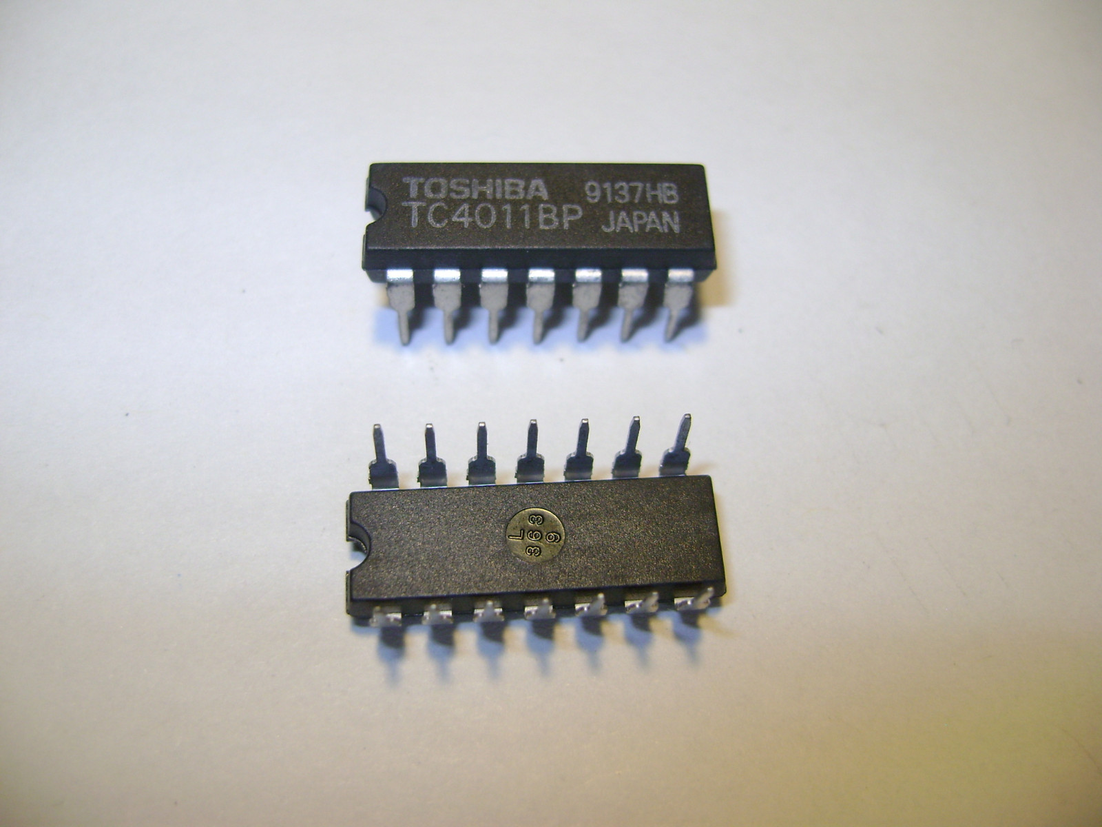 2 Toshiba Tc4011bp Integrated Circuit IC Chip Ships From USA Dr8 for ...