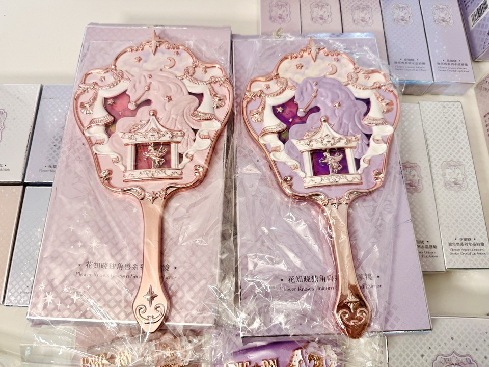 READ Flower Knows UNICORN ALL-IN SET MAKEUPS, MIRRORS W/ PERFUMES - NO ...