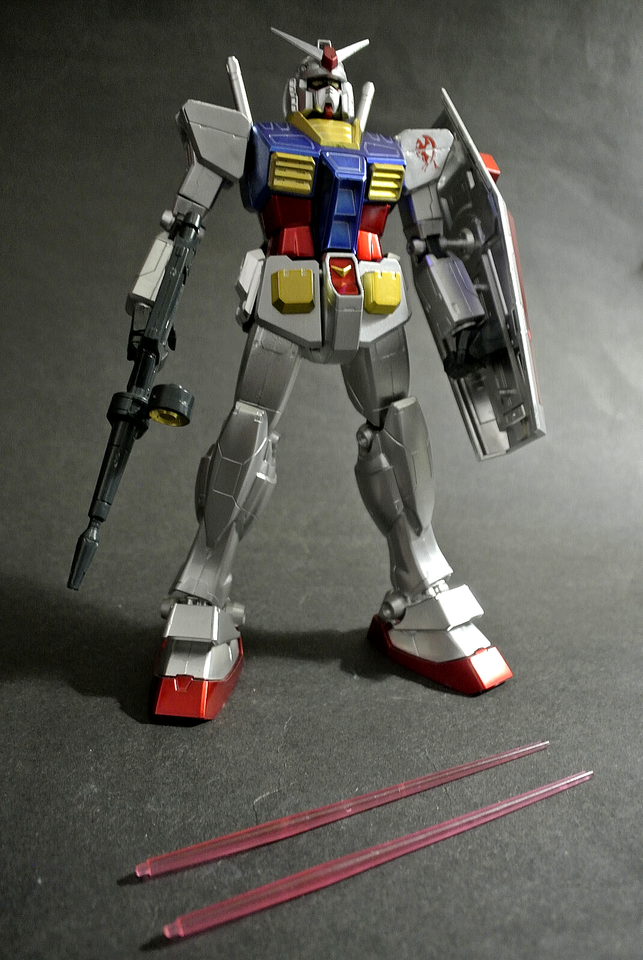RARE Built BANDAI MG 1/100 RX-78-2 Gundam Metallic Coating Ver. Model ...