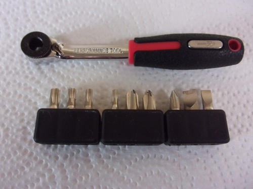 PERFORMANCE TOOL, SMALL 1/4" REVERSIBLE BIT RATCHET WITH 9 VARIOUS BITS ...