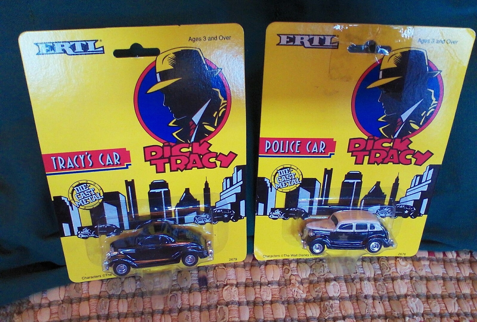 ERTL Dick Tracy die-cast cars lot of 2 -Tracy's car and Police car 1/64 ...