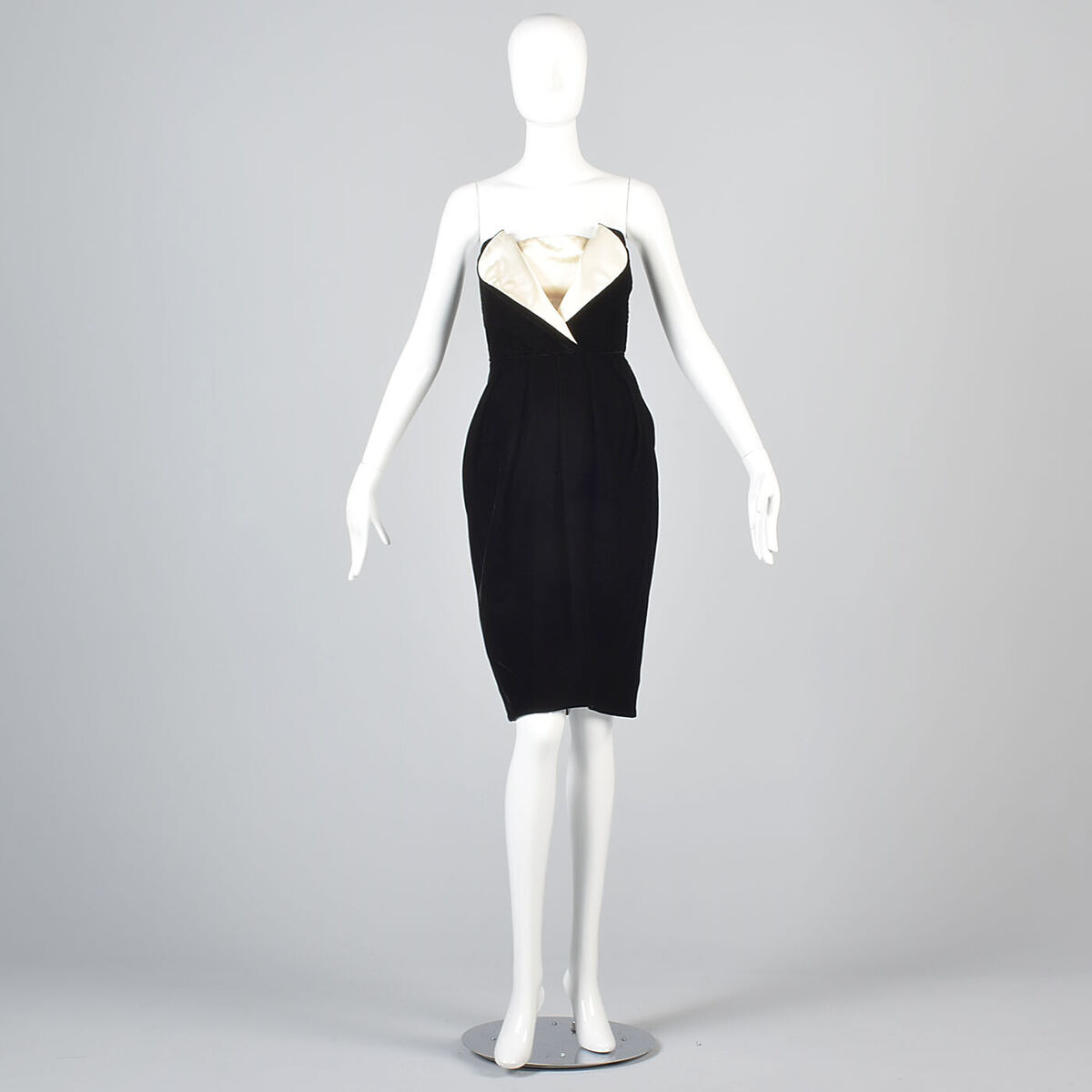 XXS 1980s Lanvin Sexy Pencil Dress Black Velvet Cocktail XXS 1980s Lanvin Sexy Pencil Dress Black Velvet Cocktail