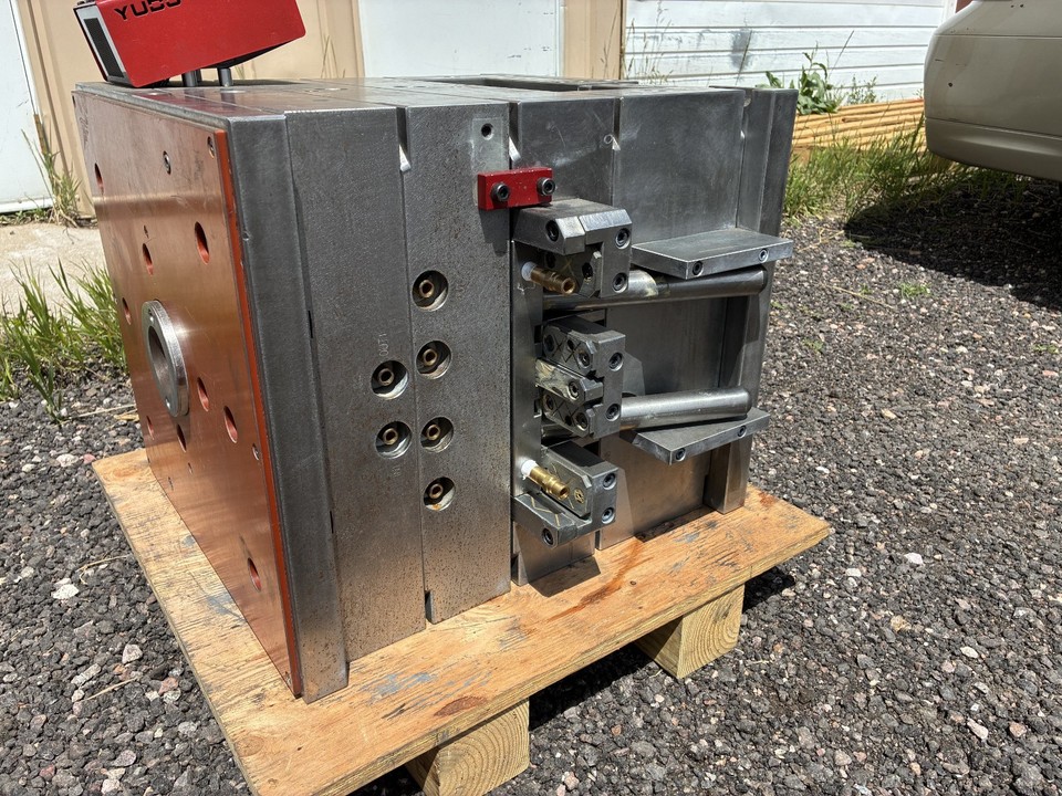 Plastic Injection Mold, Yudo Hot Runner, Mechanical Cycle Counter | eBay