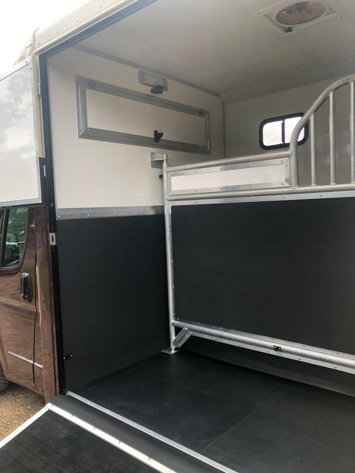 3.5T Lightweight Horseboxes, Full Partition, 3.5 Ton Horsebox, Bespoke ...