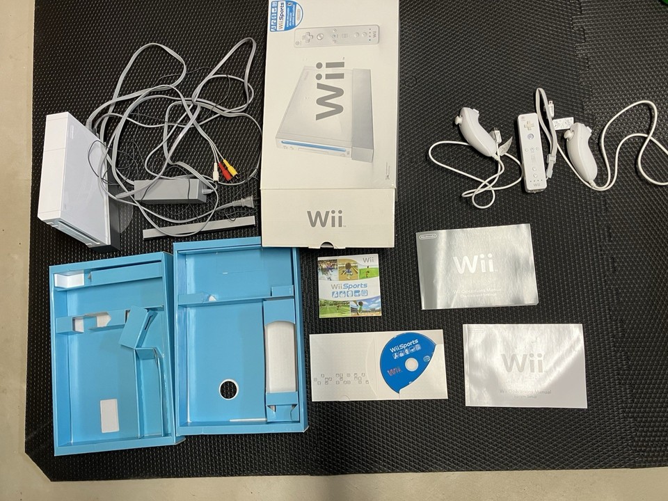 Nintendo Wii Lot Bundle W/ Console Games Controller Boxes Mario Kart ...