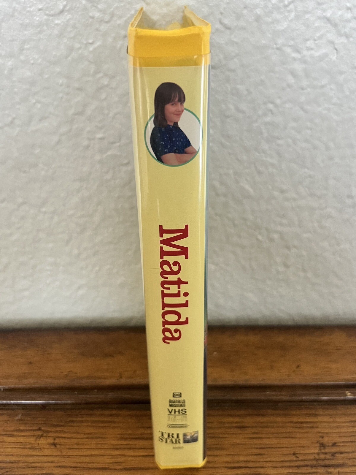 Matilda (VHS, 1996, Yellow Clam Shell Case) Family Comedy OOP | eBay