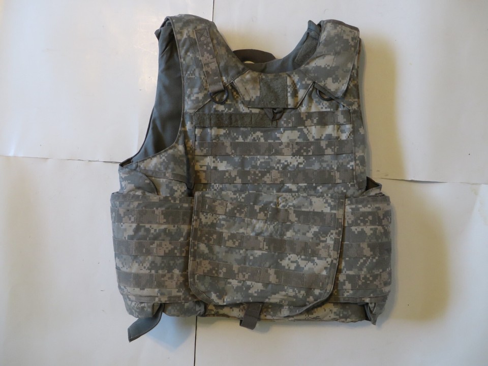 US Army type jacket style body armor level IIIA size LARGE ACU pattern ...