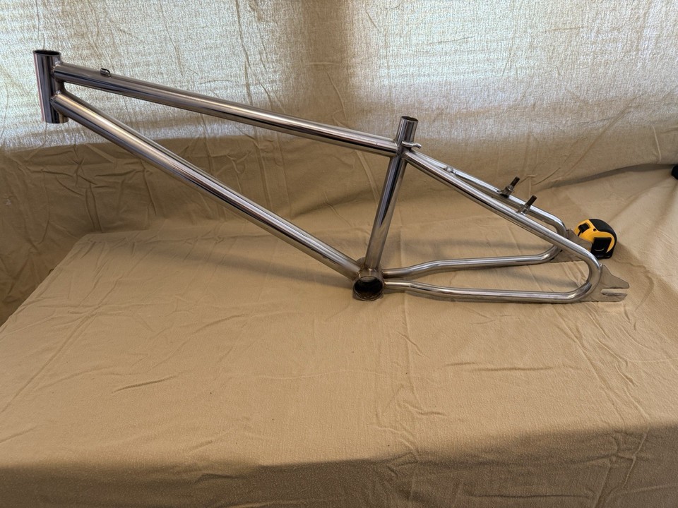 1996 Mongoose Menace Vintage Mid school 24” Looptail Cruiser BMX Frame ...