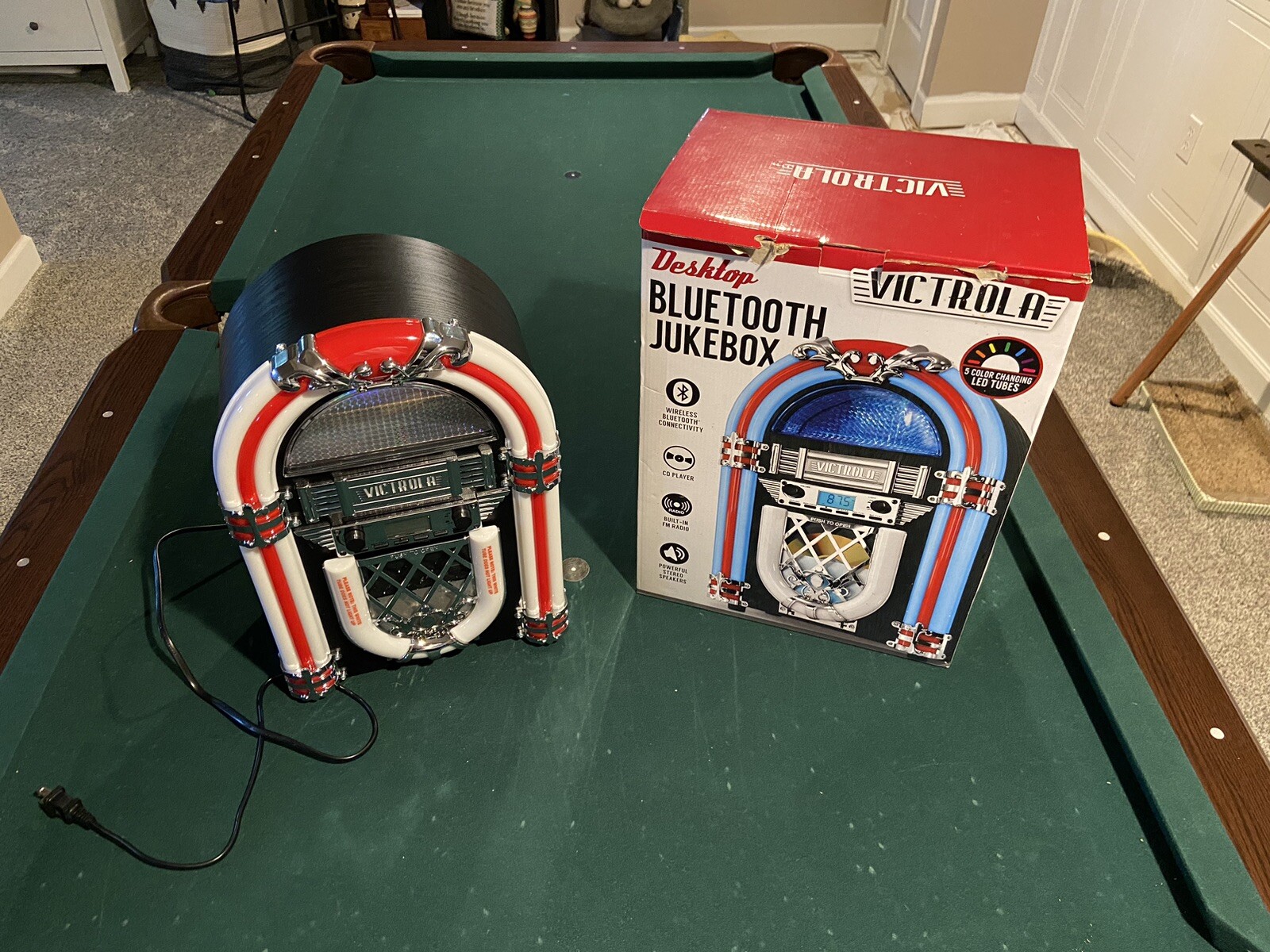 Victrola VJB-125 Retro Countertop Jukebox With CD Player and Bluetooth ...