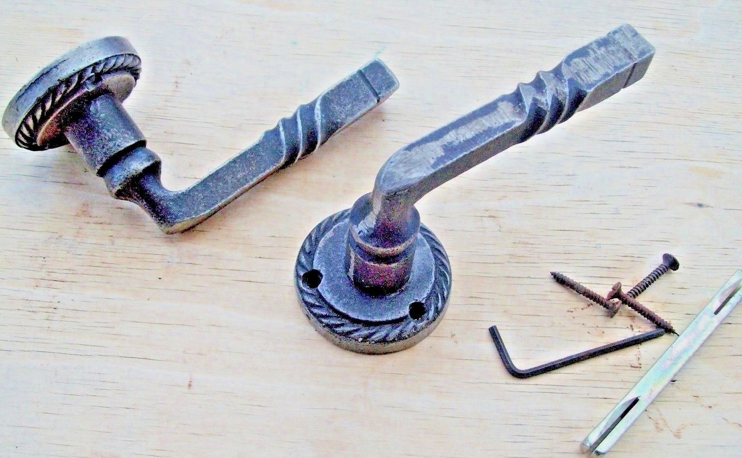 TWISTED cast iron lever on rose mortice door latch handles Old style ...