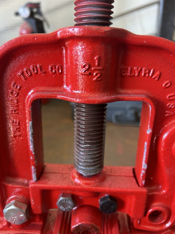 Rigid BY 2-1/2 Yoke Vise, Pipe Vise Flat Mount B-Y- 2 1/2 | eBay
