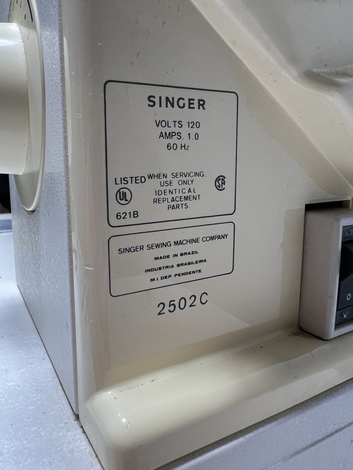 Singer Merritt Sewing Machine with Foot Petal 2502C 621B Vintage Tested ...