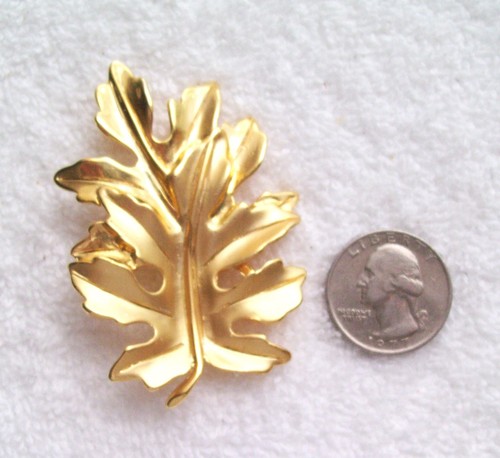Vintage Frosted & Shiny Two-Tone Golden Double Oak Leaves Pin or Brooch ...