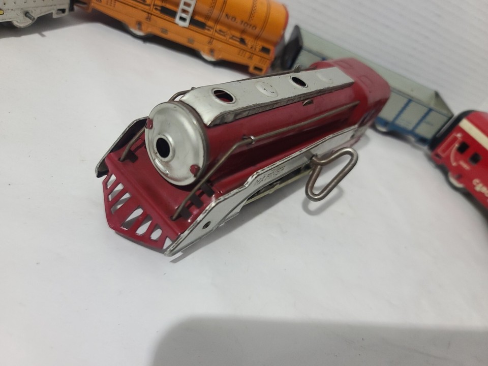 Hafner Prewar Wind-Up Locomotive 1010 Red W/Tender Caboose 2 Cars Tin ...