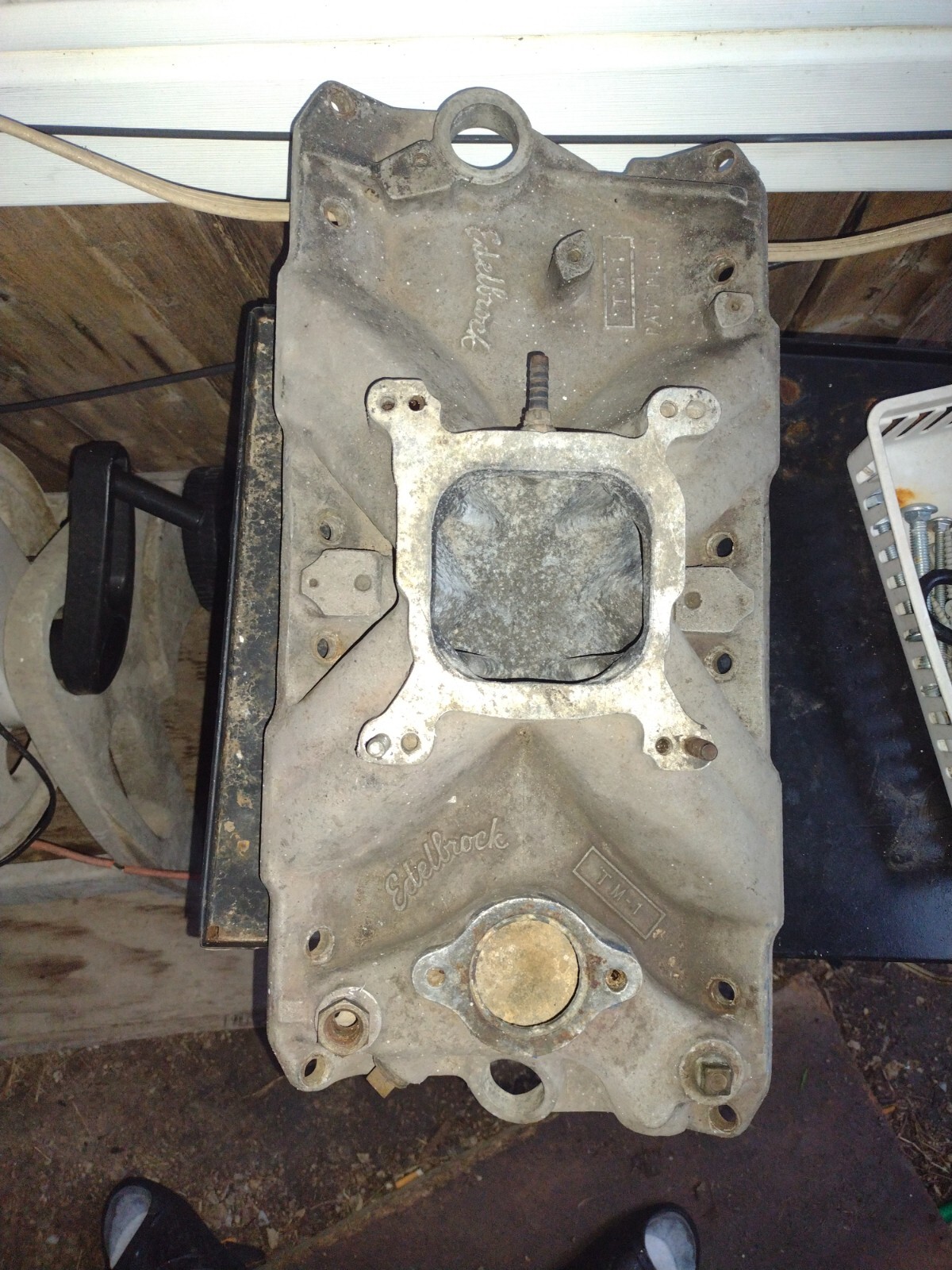 Edelbrock SBC Tarantula TM-1 Aluminum Intake 283, 327, 350, 383 No ...