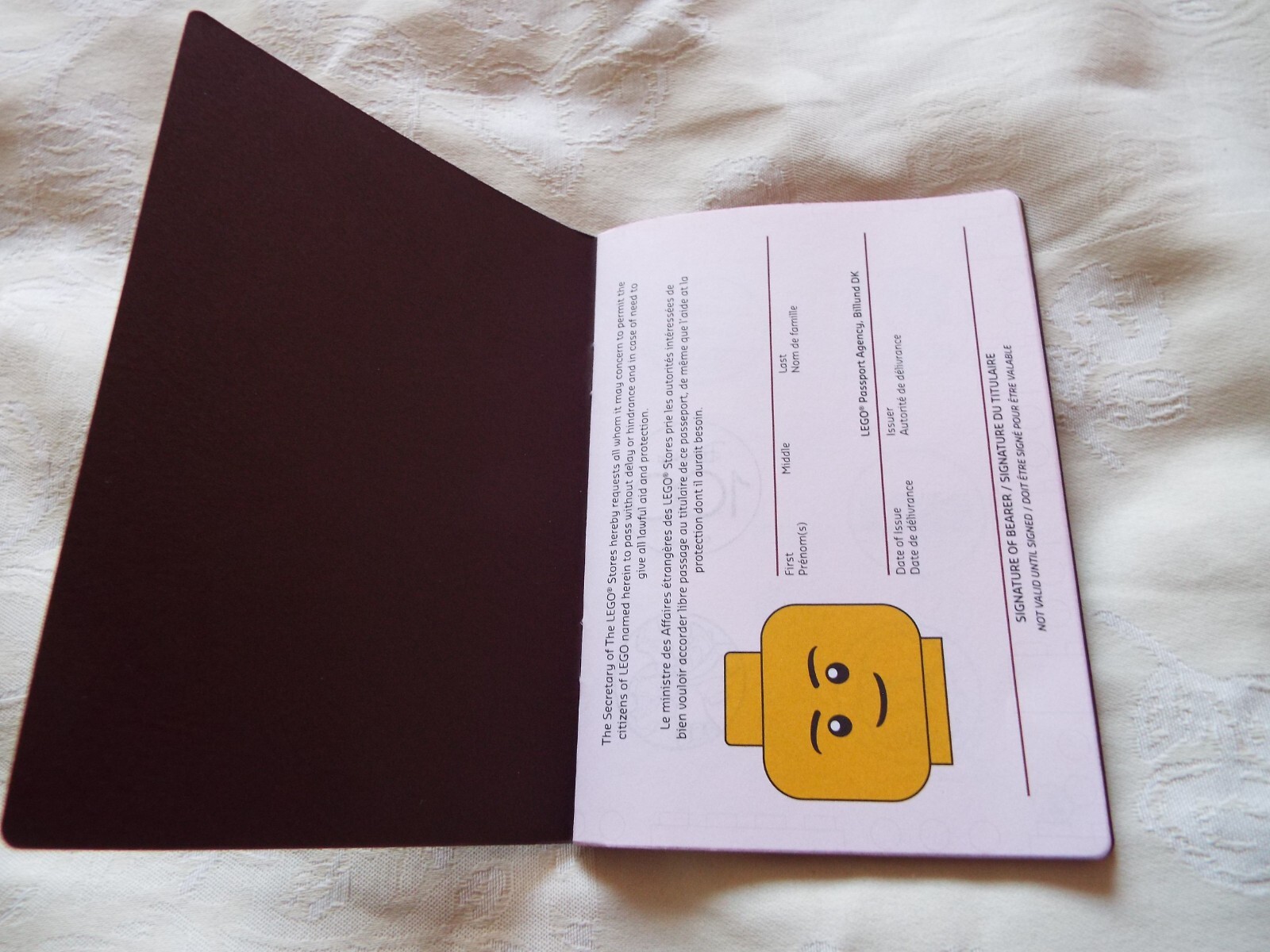 New LEGO Store Passport with Stickers, 4 stamps including Hamburg ...