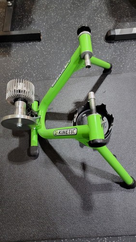 Kinetic T-699C Road Machine Indoor Fluid Bicycle Trainer + CYCLEOPS ...