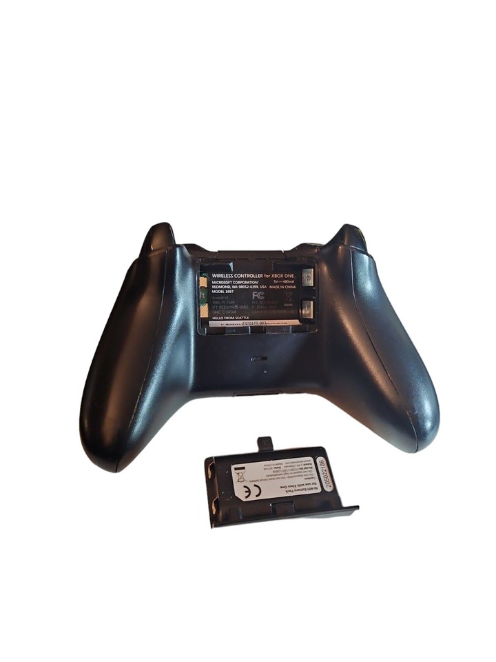 Microsoft 1697 Xbox One Wireless Controller - Black No Battery Cover | eBay