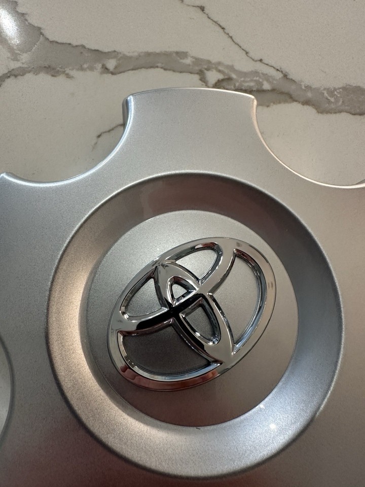 (1x) Toyota Sequoia Tundra Silver 2007-2017 Center Hub Cap Wheel Rim ...