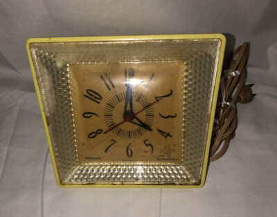 Vintage Sessions Electric Wall Clock Yellow Bakelite Panelescent Needs ...