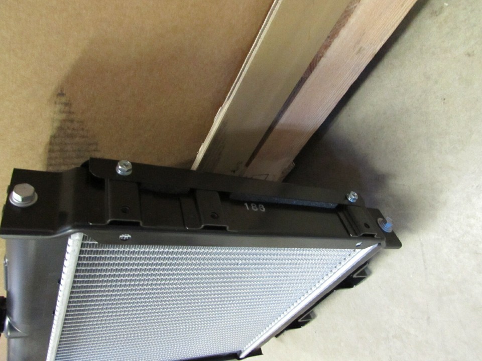 GENUINE KUBOTA ENGINE RADIATOR ASSEMBLY PART # 1G958-72062 D722 WG752 ...