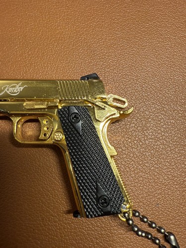 Toy 1:5 Metal Pistol Mini Gun Key Chain Kimber Gold Figet Colt 1911 ...