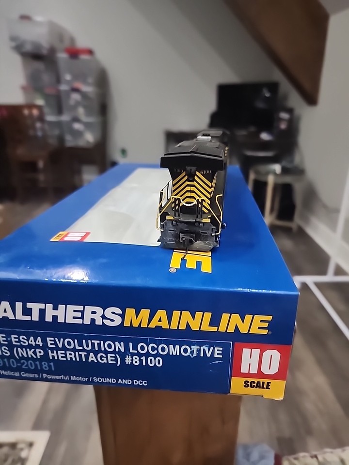 Walthers Mainline Ge ES44 Evolution Locomotive NS (NKP Heritage Series ...