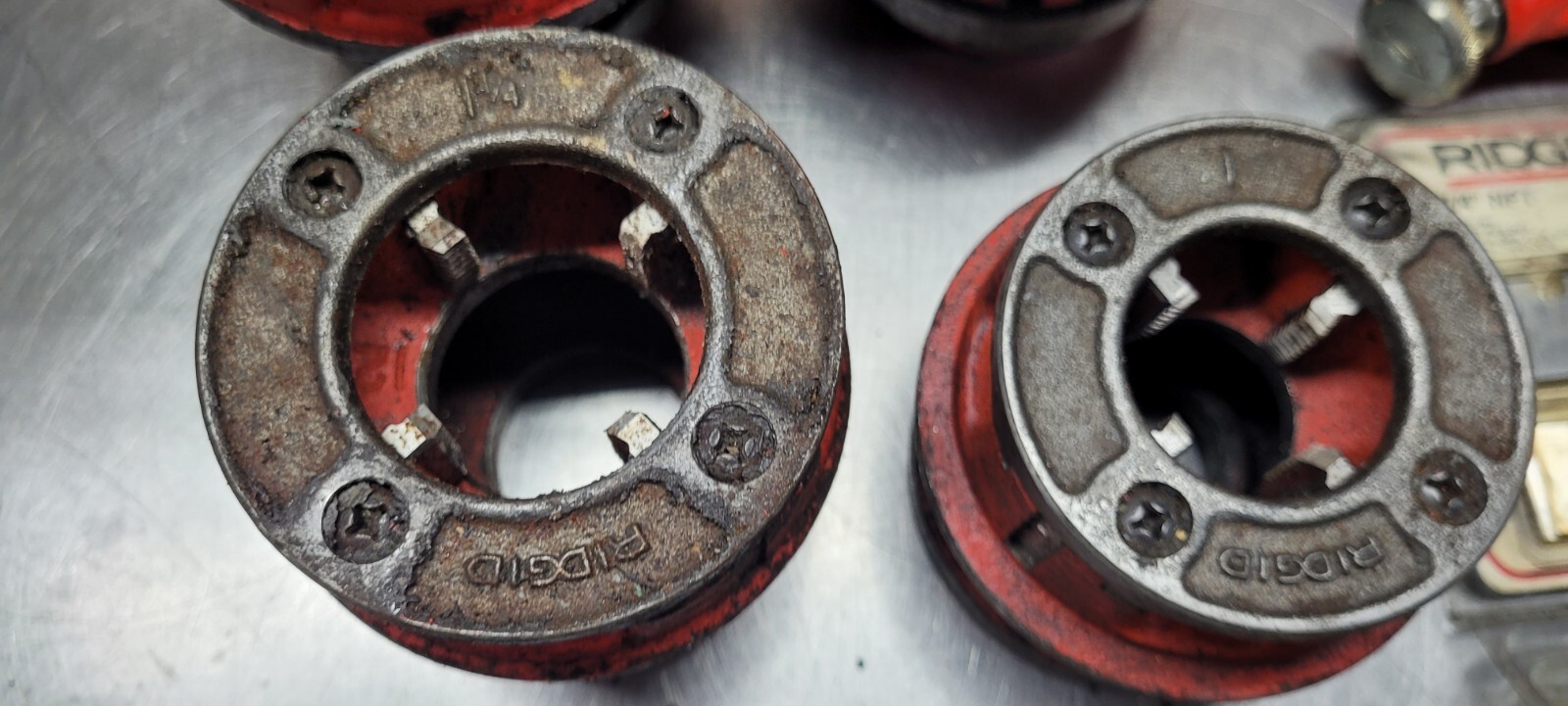 RIDGID 12-R NPT pipe die threader set. With 4 dies, extra chasers ...