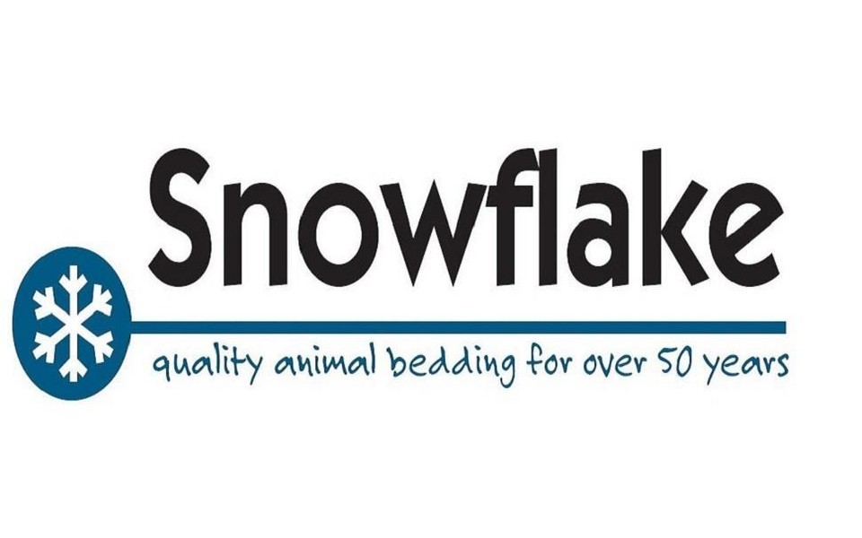 Snowflake Premium Equine Wood Pellet Bedding for Horses - 3L & 30L ...