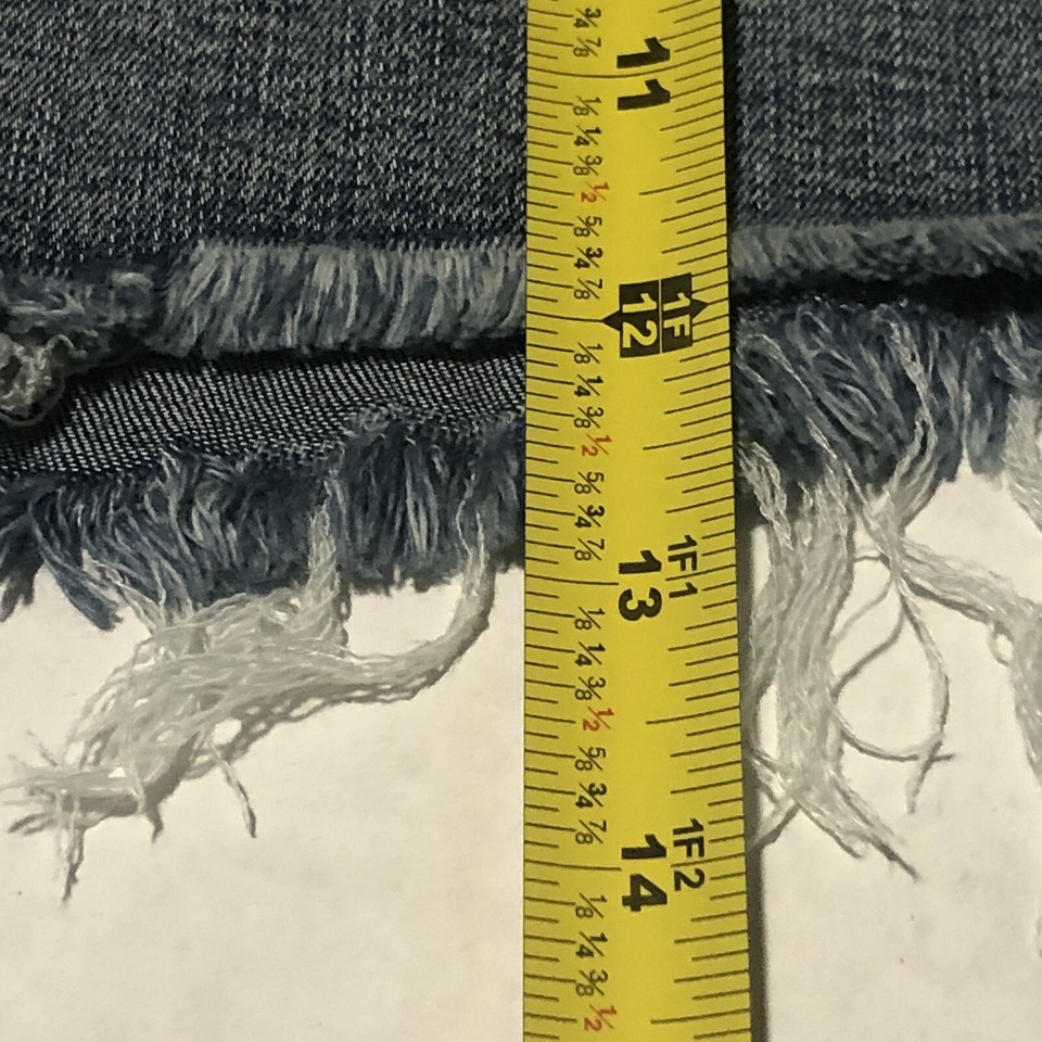 SL8 Women’s Short Shorts Light Denim Wash Distressed Frayed Edges Size ...