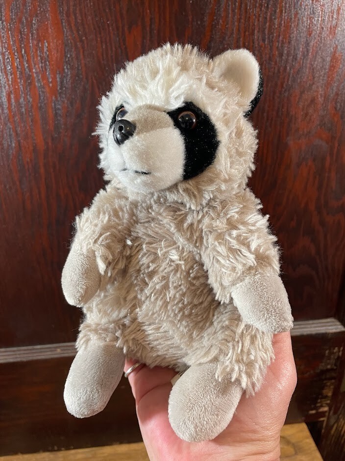 2016 Wild Republic Sitting Raccoon Plush 8in Sitting Up Raccoon Plush ...