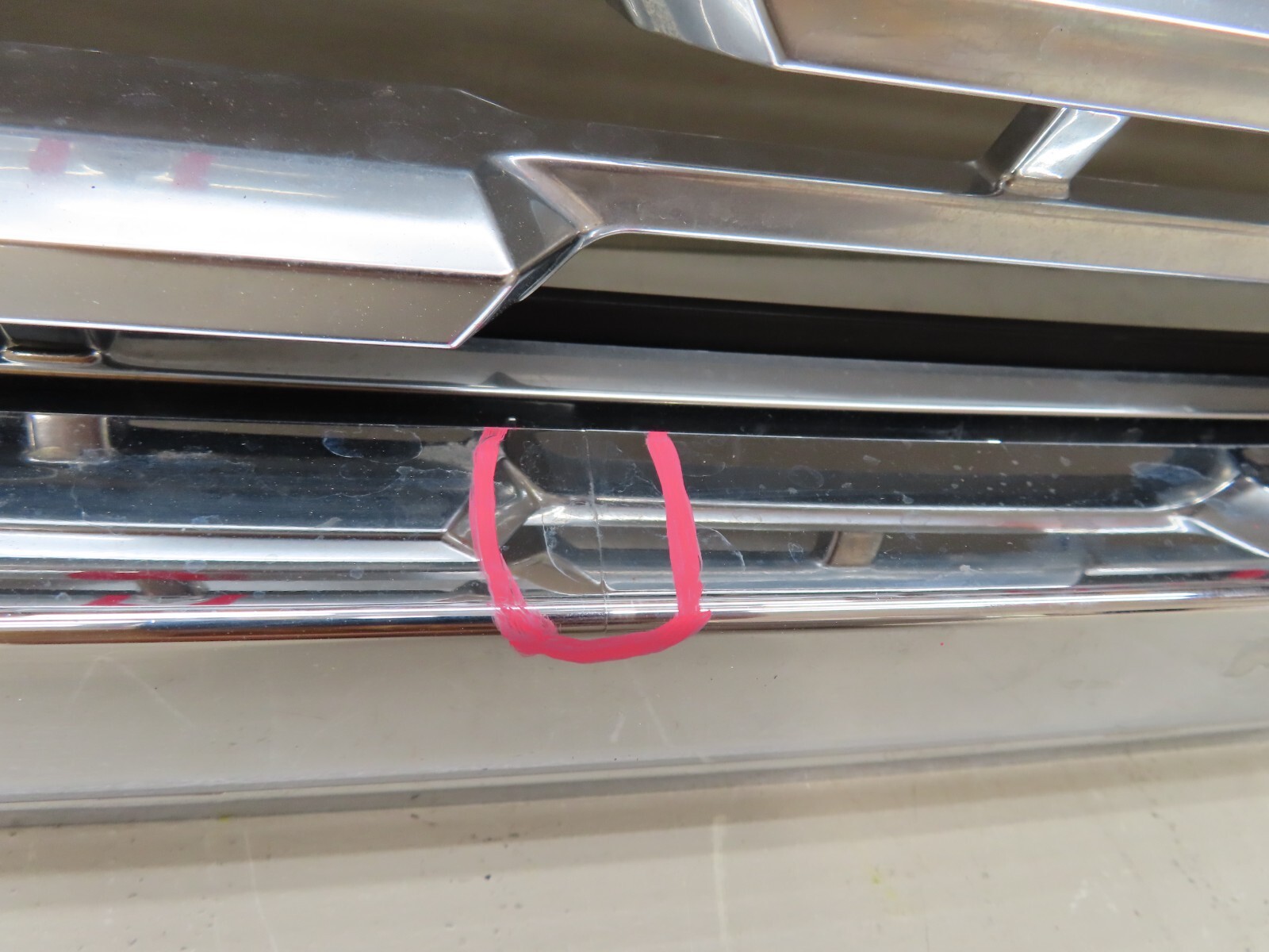 2018-2020 GMC YUKON XL DENALI FRONT UPPER BUMPER GRILLE GRILL OEM ...