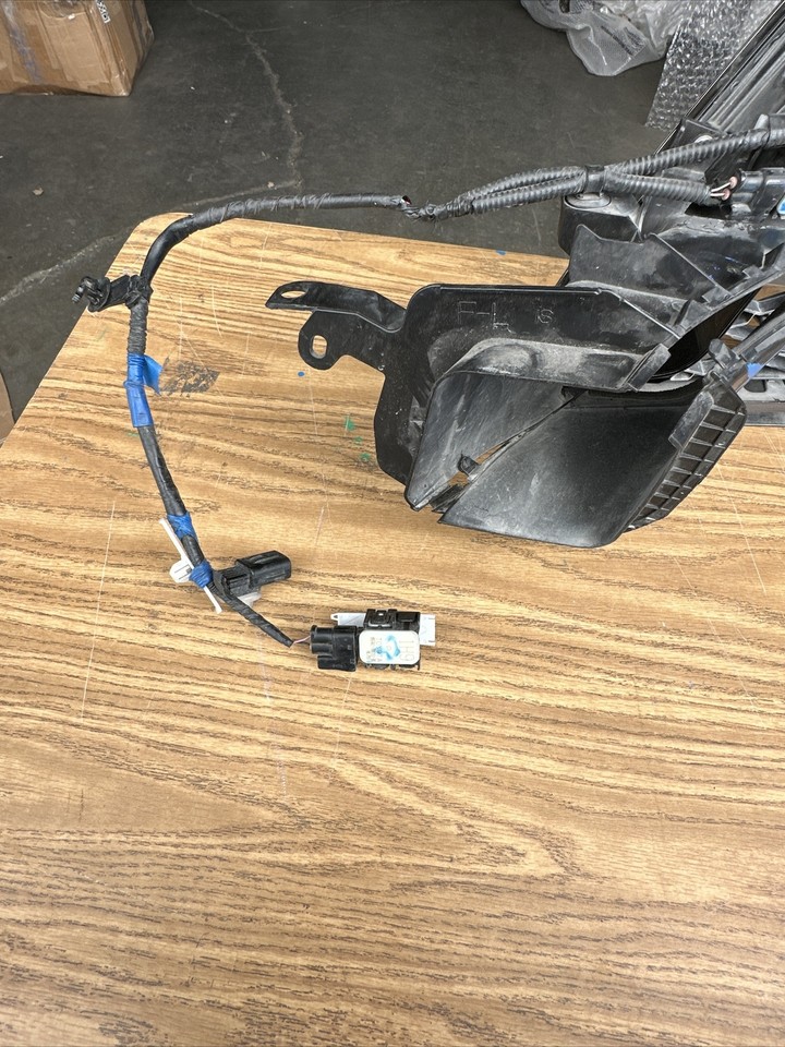 2017 - 2020 LEXUS IS IS300 FRONT BUMPER W/ GRILLE DAYTIME LAMP SENSORS ...