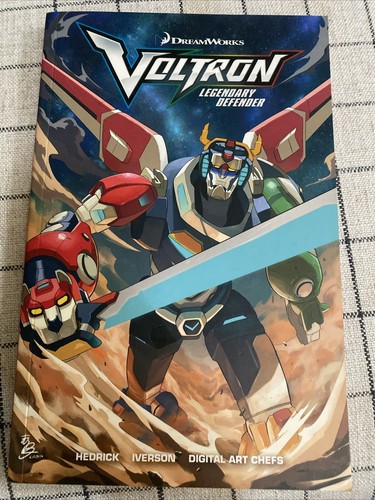 VOLTRON - LEGENDARY DEFENDER by The Lion Forge Dreamworks Graphic Novel ...