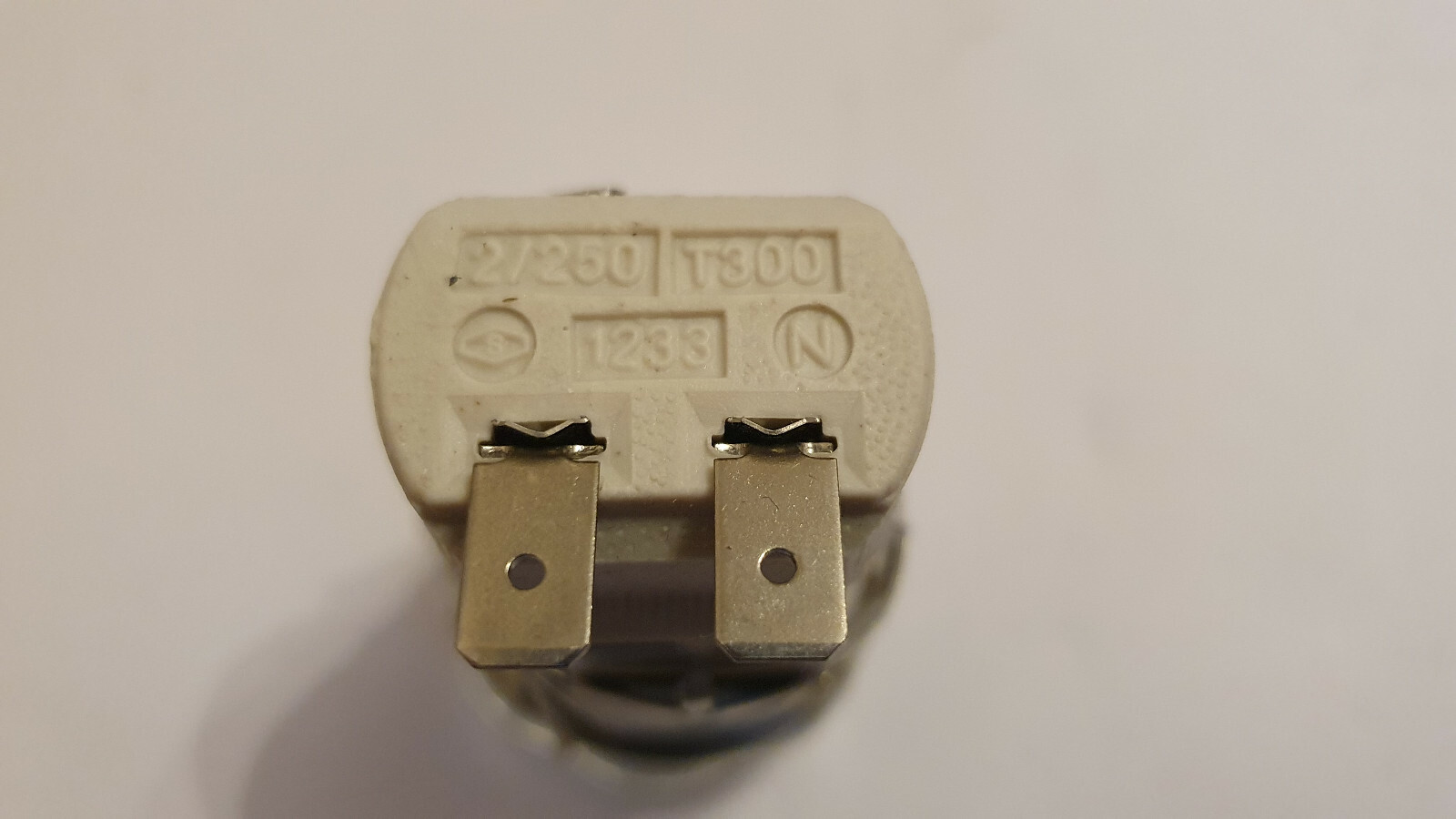 T551 Genuine Kenwood Logik Oven Light Lamp Bulb Spare Replacement Part ...