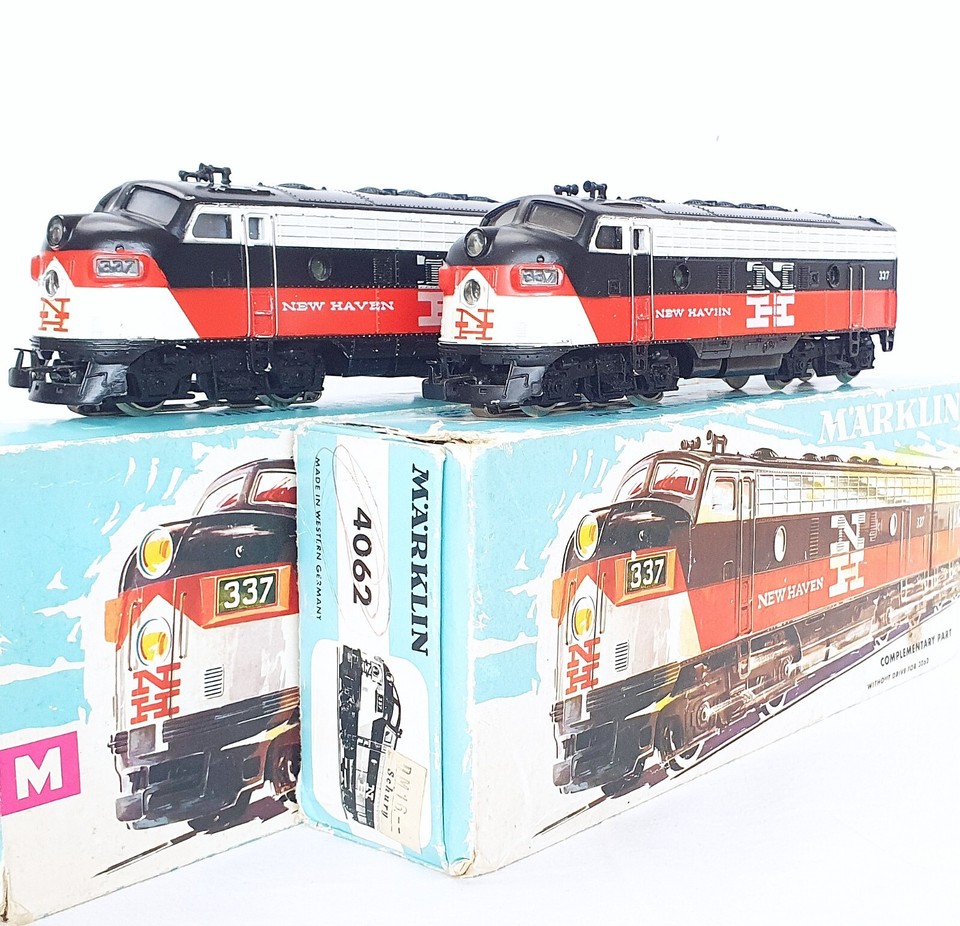 Marklin AC HO 1:87 USA NEW HAVEN EMD F9 DIESEL LOCOMOTIVE 3062 + 4062 ...