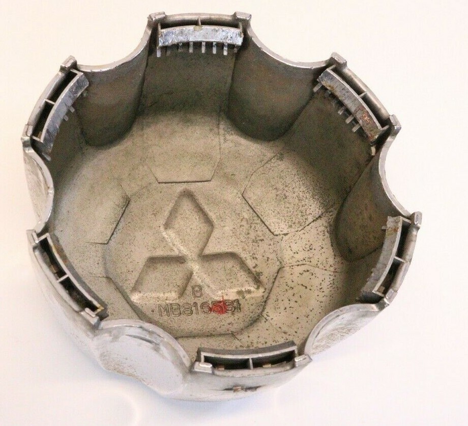 2000-2004 Mitsubishi Montero Chrome Center Cap MB816581 Wheel Hub Cover ...