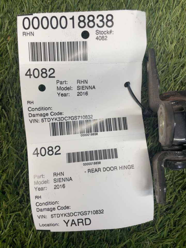 2016 TOYOTA SIENNA PASSENGER SLIDE DOOR HINGE CENTER PN: 6838008041 OEM ...