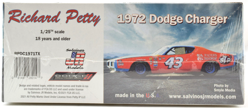 Salvinos JR Models "STP" Richard Petty 1972 Dodge Charger 1/25 Model ...