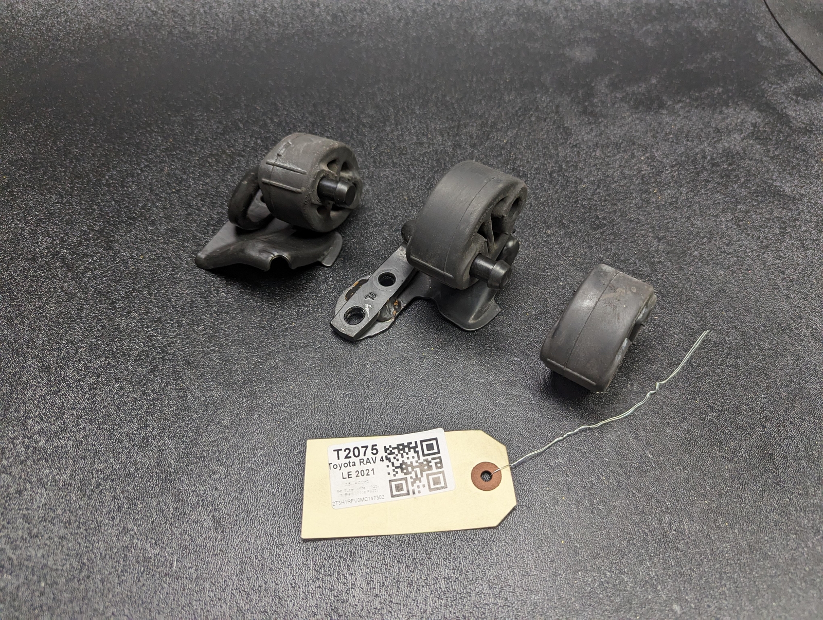 3PC Exhaust Muffler Hangers 2021 Toyota RAV4 17565-0P041 2019 2020 2022 ...