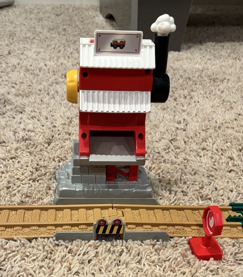 VIDEO Fisher Price GeoTrax Remote Control HUGE Train Set Fire Truck ...