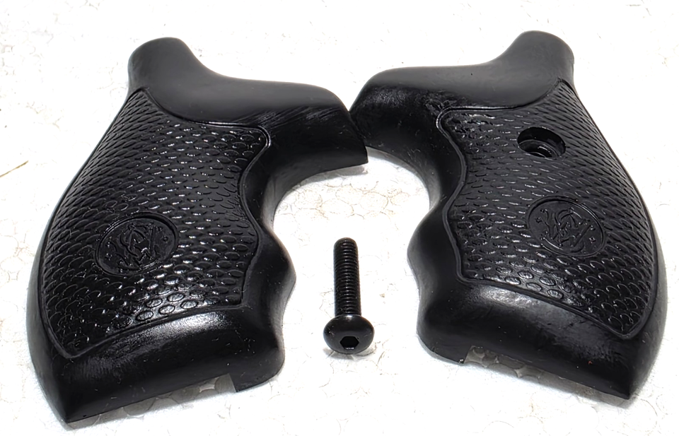 Smith & Wesson Factory Fits J Frame Round Butt Rubber Boot Grips Logo ...